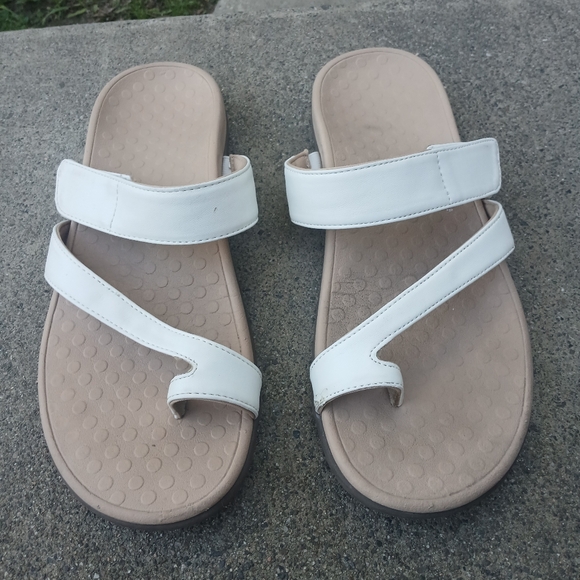 Vionic | Shoes | Vionic Sandals | Poshmark